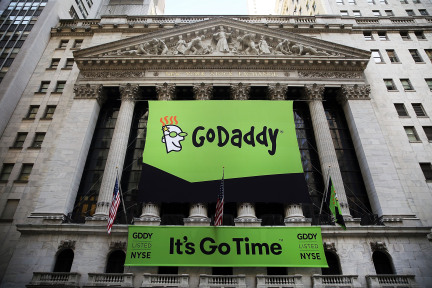 18 亿美元收购竞争对手 HEG，网站托管巨头 GoDaddy 进军欧洲市场-36氪