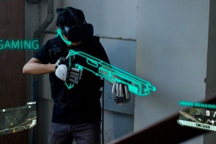 Dexta Robotics推出Dexmo机械外骨骼:在虚拟世界中触摸到现实-36氪