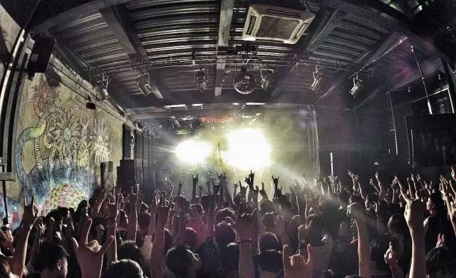 向死而生，Livehouse的生存状况与未来变革-36氪