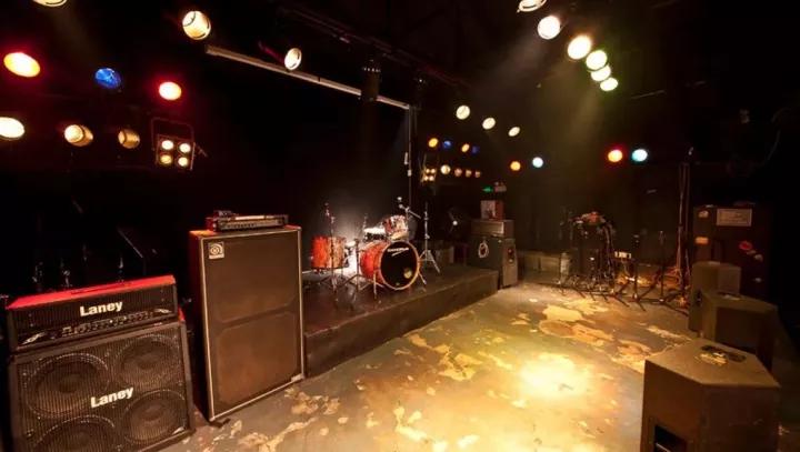 向死而生，Livehouse的生存状况与未来变革-36氪