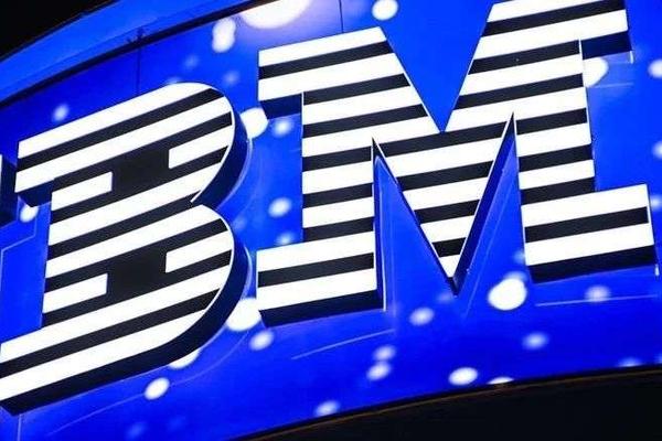 仅用一年时间，蓝巨人 IBM 如何开发出首台个人计算机？-36氪