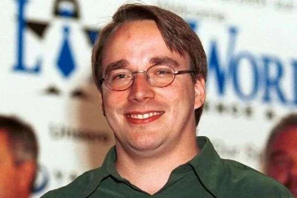 Linus：“免费”不是最重要的，“源代码公开”才是，Linux 30岁生日快乐-36氪