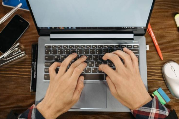 估值100亿美金的Notion，比飞书、石墨贵在哪里？-36氪