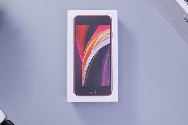 SE3买来当备用机？不，他们就是拿来做主力机的-36氪