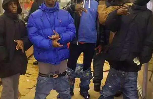 自从拿捏了sagging露臀风，内裤都想一天换三条-36氪