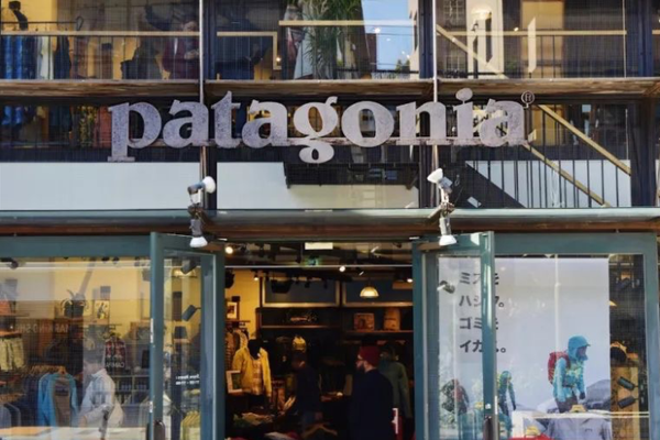 Patagonia创始人捐赠整个公司：地球现在是我们唯一的股东-36氪