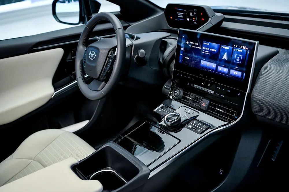 一汽丰田bZ4X上市，被丰田和比亚迪携手打造的bZ3抢了风头-36氪