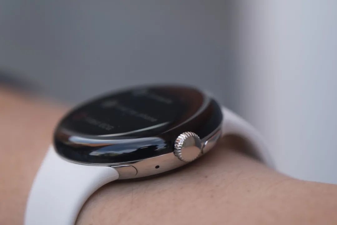 Pixel Watch 上手体验：三家混血、二流产物、一等颜值-36氪