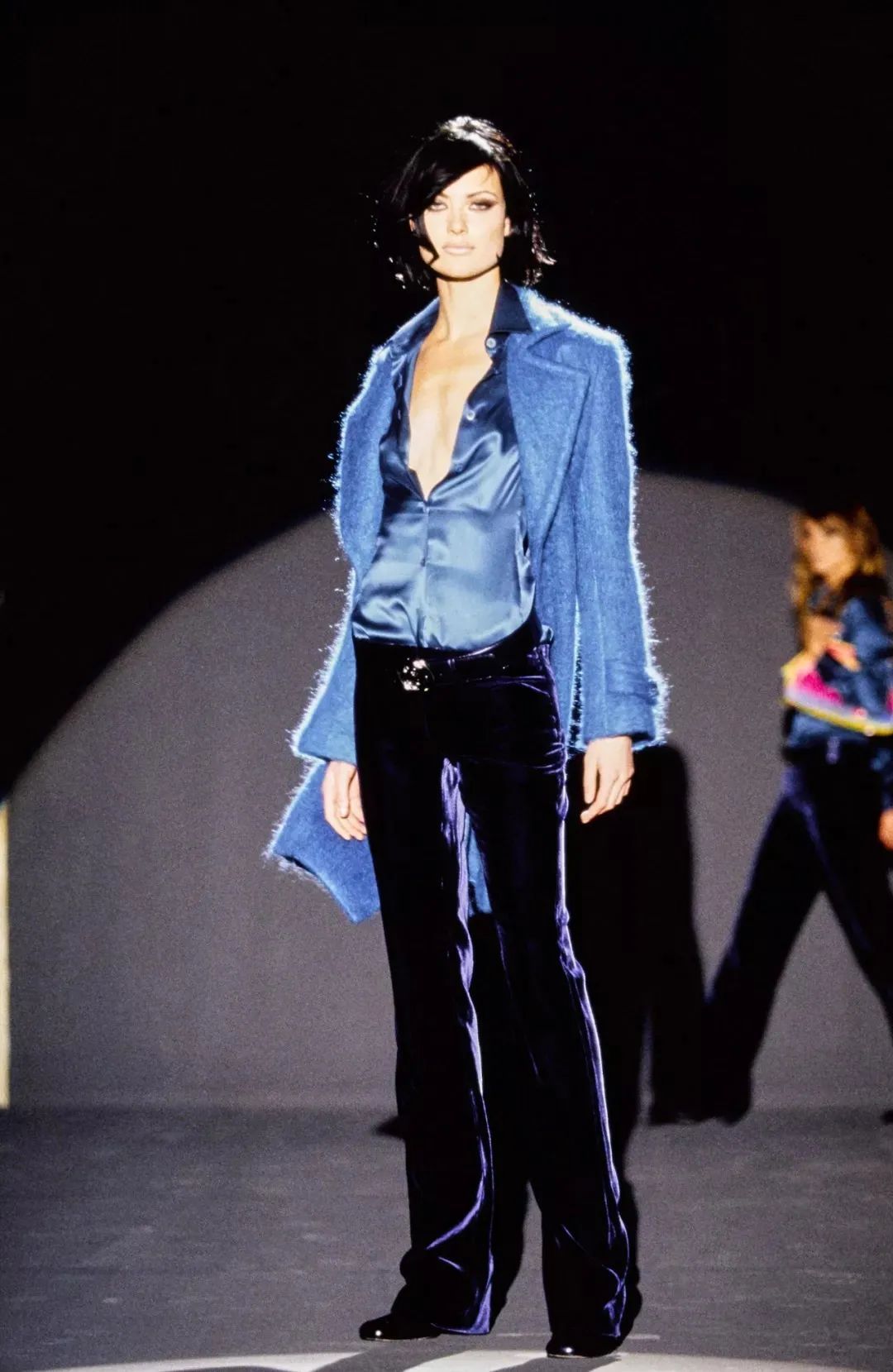 “卖身”雅诗兰黛，这个牌子还能“贵”多久？ - C2CC传媒