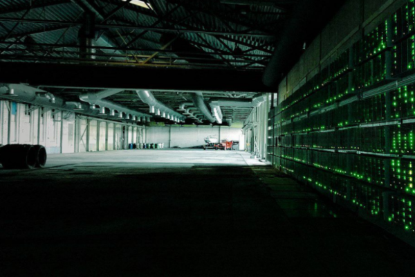 一文对比去中心化社交协议 Nostr 和 Farcaster-36氪