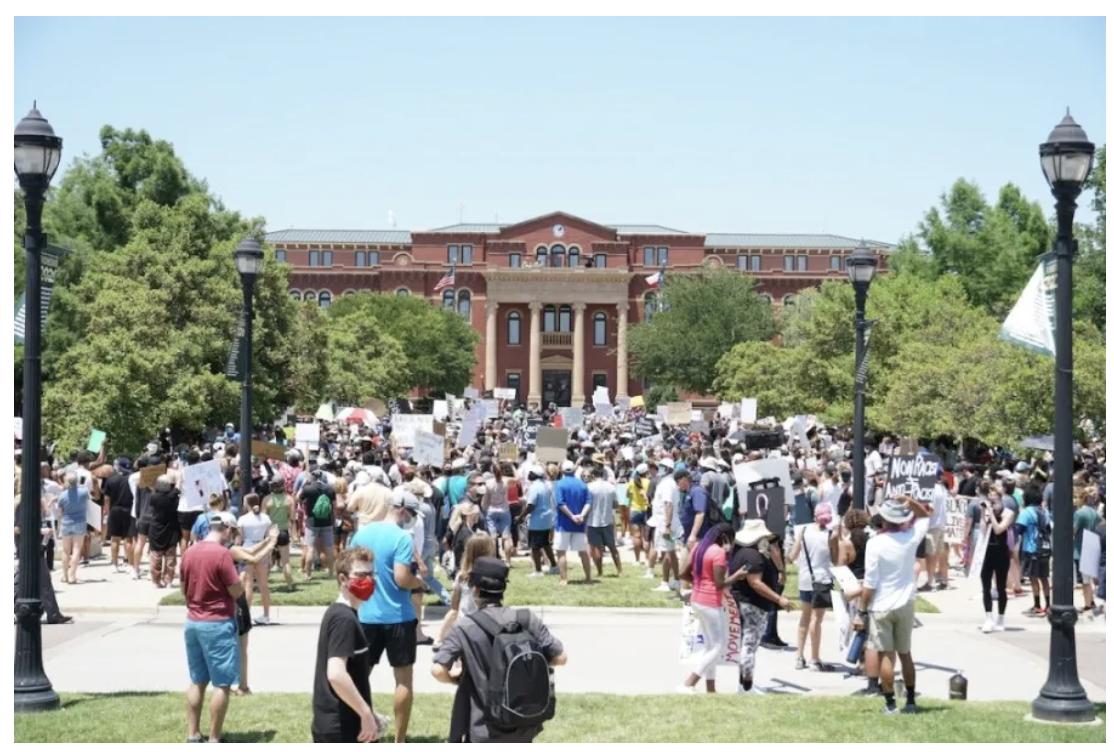 一文对比去中心化社交协议 Nostr 和 Farcaster-36氪