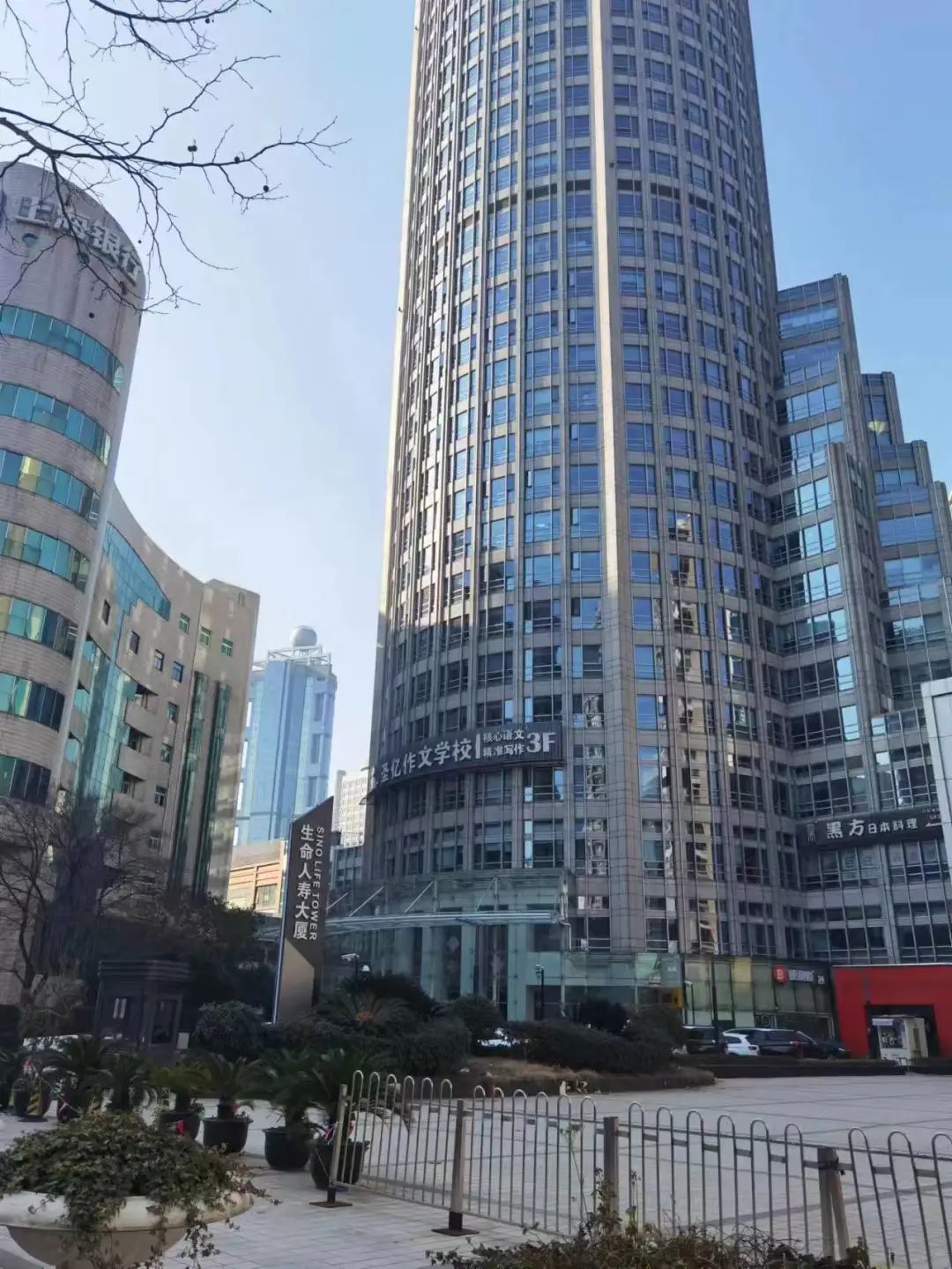 当年轻人“不再恐婚”，互联网婚介却迎来大衰退-36氪