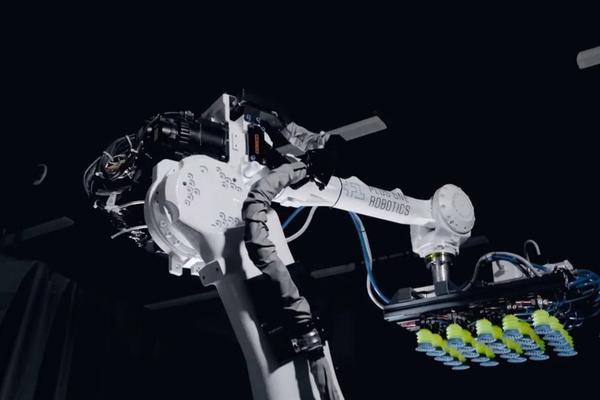 海外New Things |「Plus One Robotics」获5000万美元融资，简化包裹拣选流程-36氪