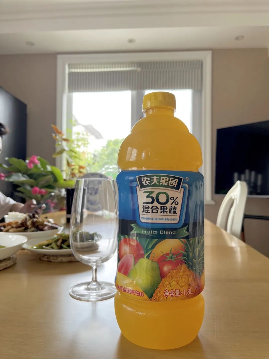 东方树叶推900ml规格，大包装饮料又流行了？-36氪