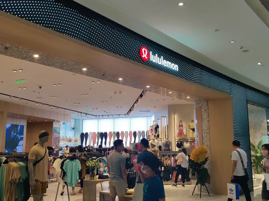 跑鞋、徒步、网球、高尔夫，谁将会是lululemon第二条“小黑裤”？-36氪