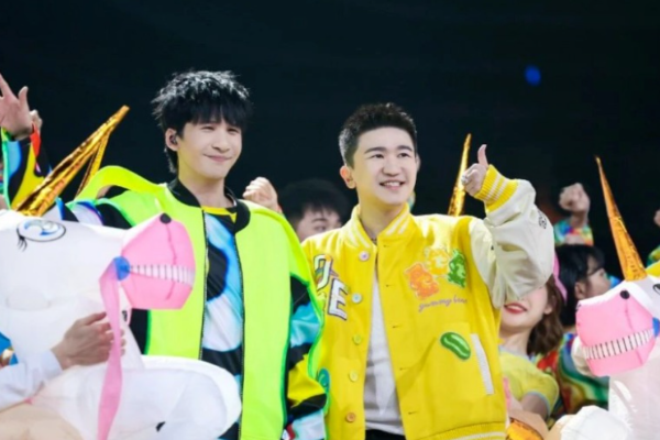 无忧、遥望、谦寻、交个朋友，谁是第一明星直播MCN？-36氪