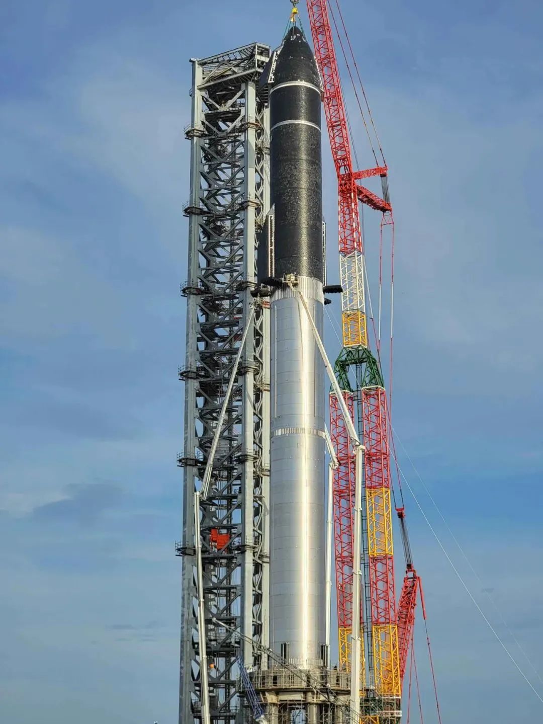 马斯克的大火箭首飞炸啦，然而现场一片欢呼-36氪