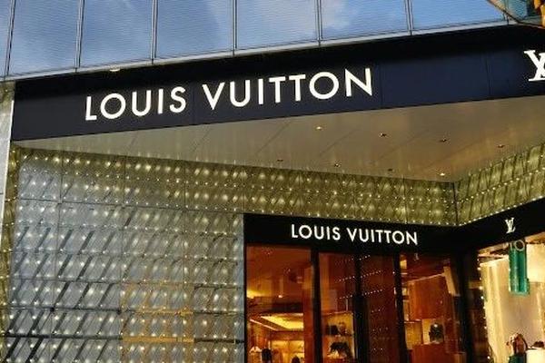 LVMH市值半年上升51%至5000亿美元，一度进入前十榜单-36氪