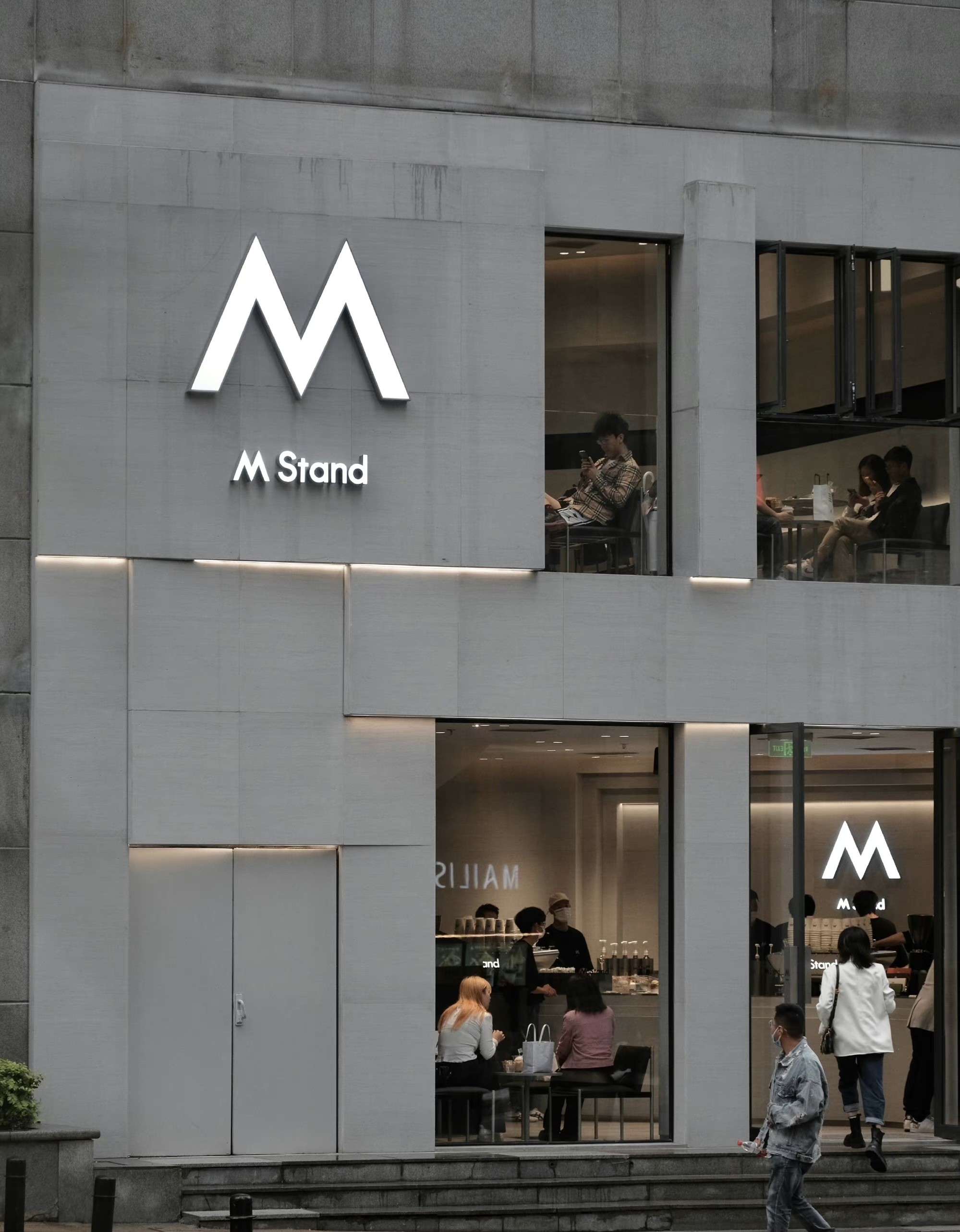 9家消费公司拿到新钱，交个朋友京东直播首秀战绩1.5亿元，618预售黑马品牌揭晓｜创投大视野-36氪