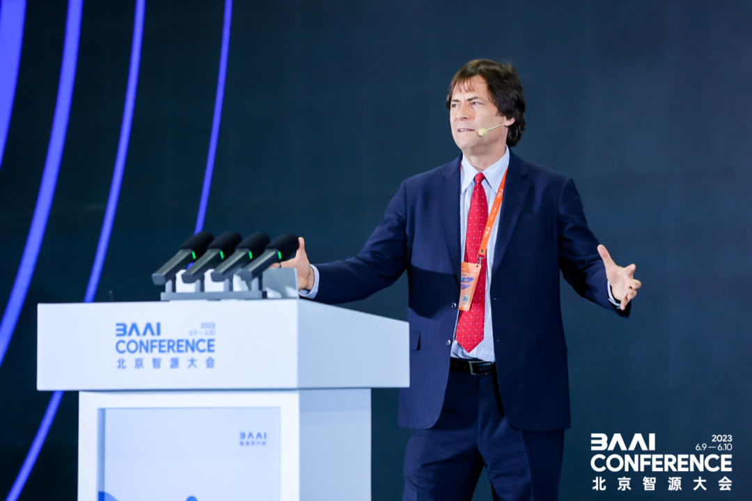 实现AGI之前，全球AI大佬在这4个关键问题上吵起来了-36氪