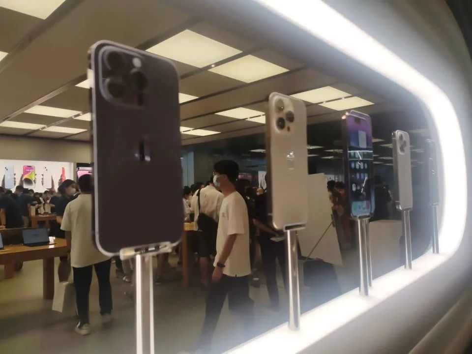 iPhone15试产，富士康8000元奖金仍难招工-36氪