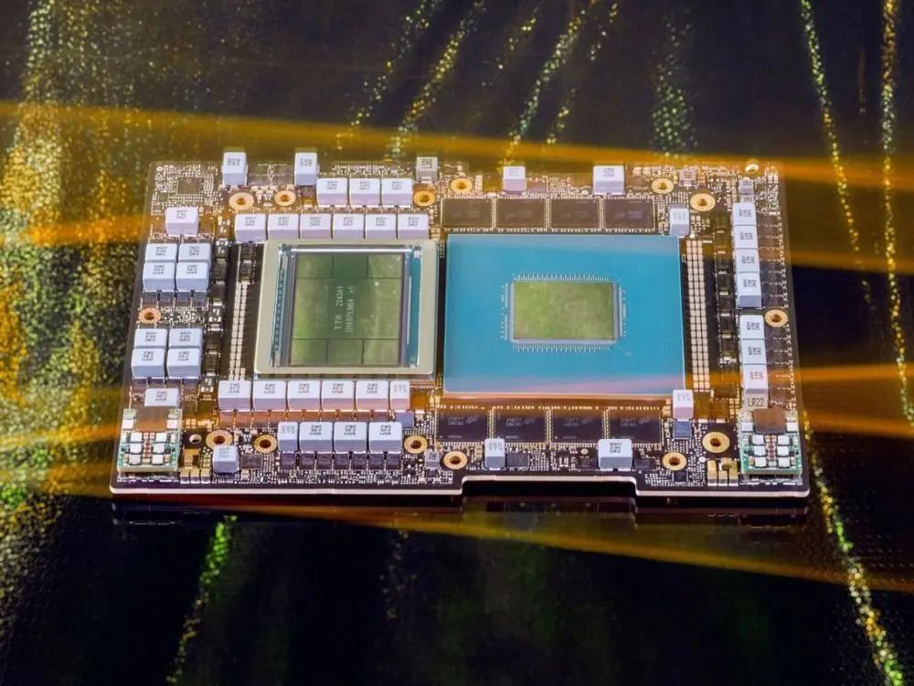 这个华人用了十年，做成硅谷最强“大脑”-36氪