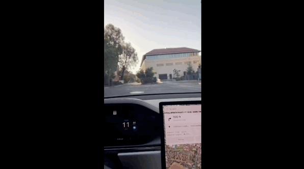 马斯克直播试驾特斯拉FSD V12，世界首个端到端AI自动驾驶，1万块H100训练-36氪