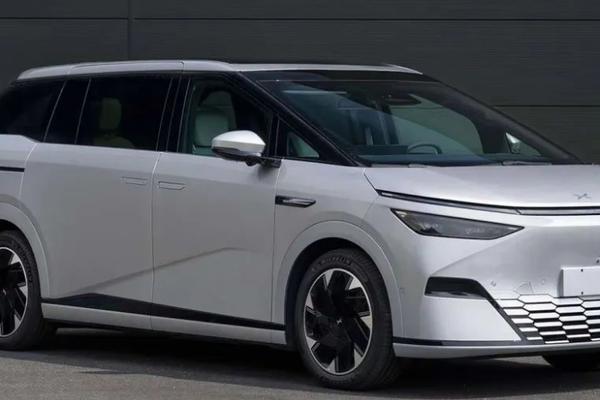 问界M9、小鹏X9等车集体亮相，第四季度车企打算整个大活？-36氪