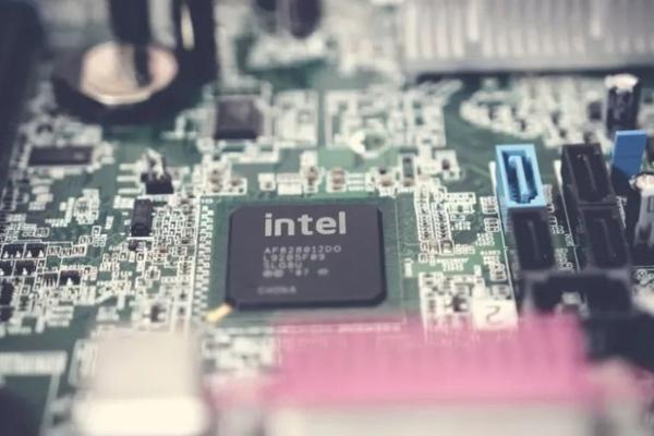 英伟达被曝开发 ARM 架构 PC 芯片，手握 x86 的英特尔坚称：ARM 对 PC 影响“微不足道”-36氪