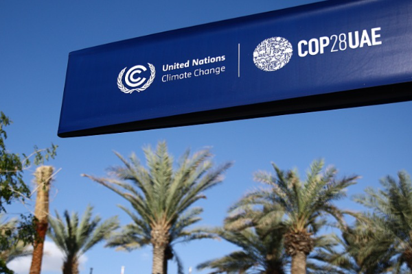 COP28开幕首日就有突破，“钱”的问题达成一致｜最前线-36氪