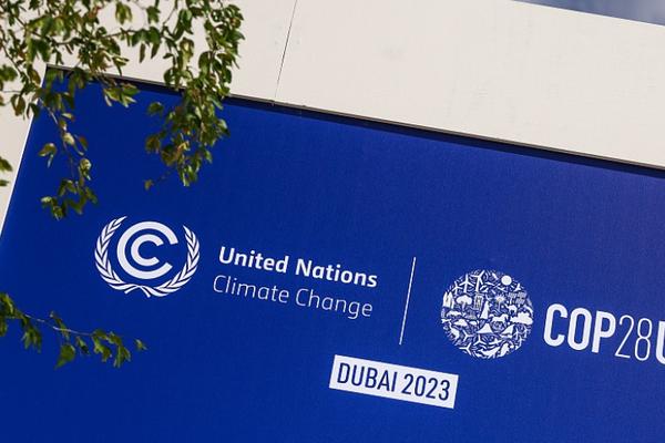 36碳直击COP28｜“全球脱碳加速器”推出，可再生能源要增至三倍-36氪