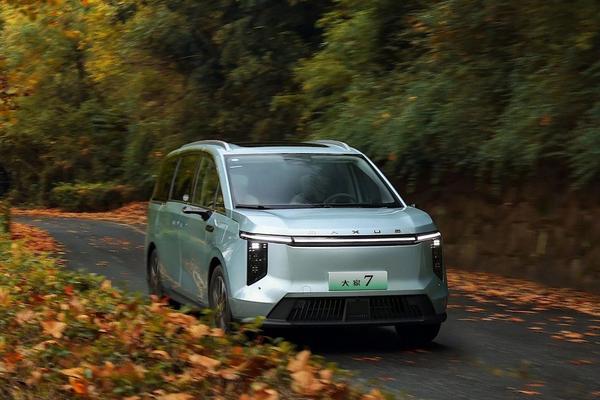 来自全球的「大家」，悄悄爱上国产高端MPV-36氪