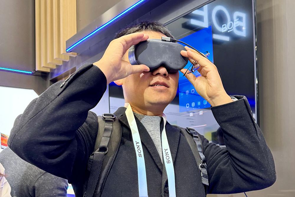 暴走3万步逛遍CES 2024：AI席卷一切，8大方向最火-36氪