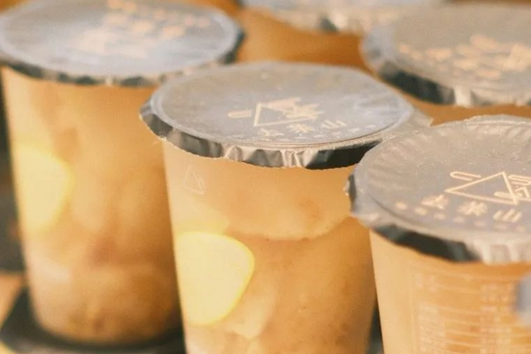 靠“击鼓传花”奶茶店，大厂员工赚了 160 万-36氪