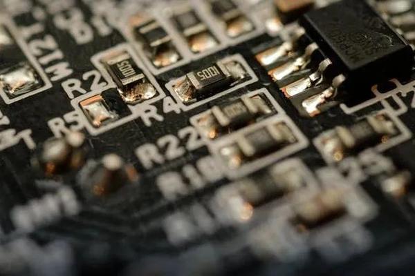 芯片巨头，涌向UWB-36氪