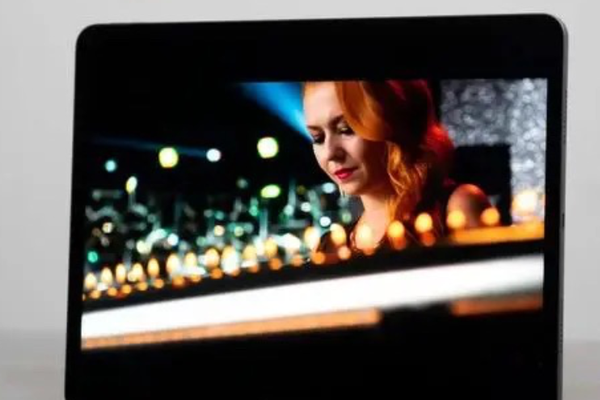 显示技术狂卷AWE：MicroLED战未来，OLED制霸江湖-36氪