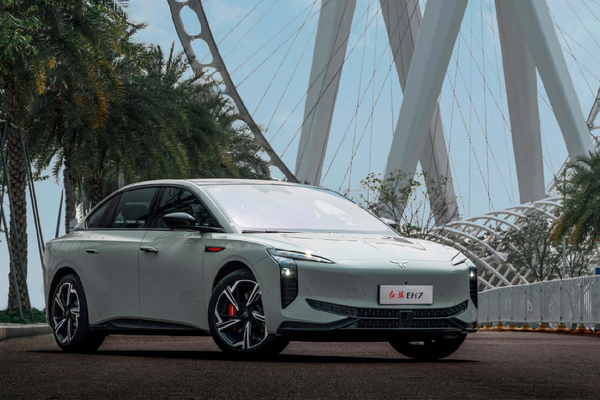 最大续航超800km，红旗EH7售22.98万起-36氪