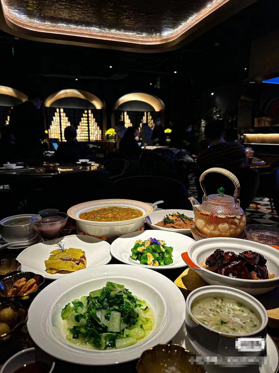 一夜关店，中国“穷鬼”，正暴击米其林-36氪