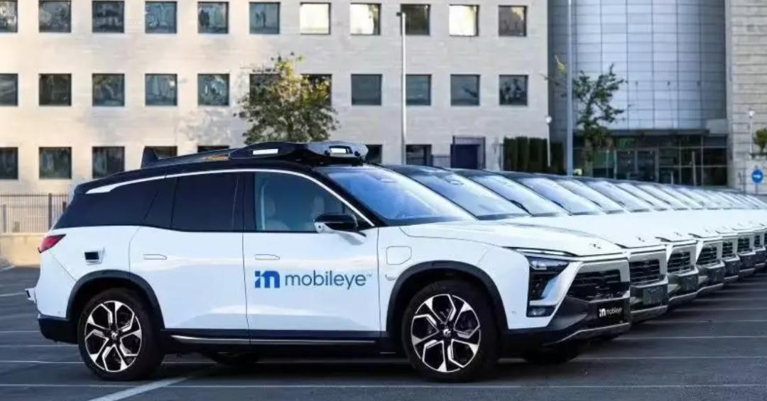 被Waymo进展“吓到”，Lyft一次性宣布三项合作，全面布局Robotaxi-36氪