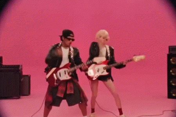 播放量超70亿，《APT.》为何全网爆红？-36氪