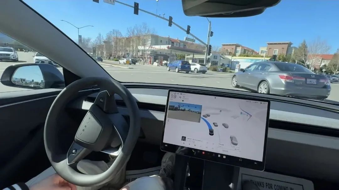 特斯拉FSD落地状况频出，尝鲜过后谁是真正的消费者？-36氪