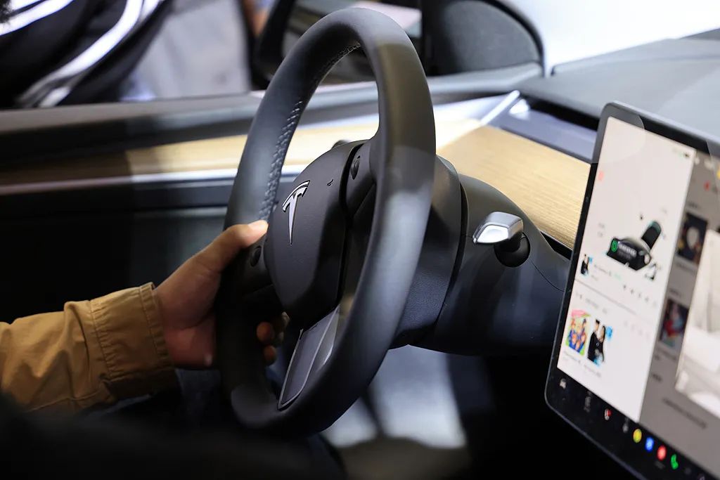 特斯拉FSD落地状况频出，尝鲜过后谁是真正的消费者？-36氪