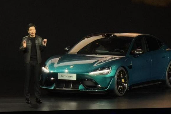 雷军一刀砍晕BBA-36氪