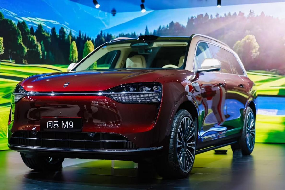 问界官宣白敬亭品牌挚友，问界M9 2025款大五座零重力版开启交付-36氪