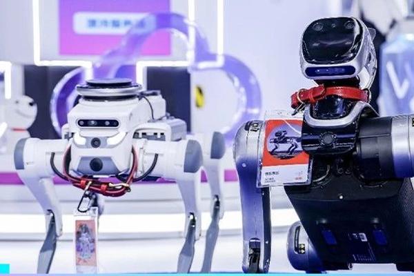 Tencent and JD.com's Robot Strategy: Focus on Platform Building Instead ...