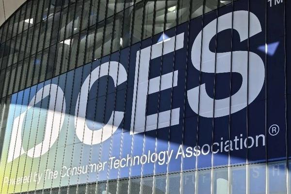 CES 2026见证新一代AI陪伴机器人落户普通家庭-36氪